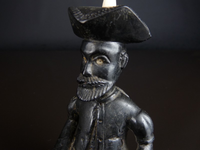 Watt's Antiques :: CARVED FIGURE