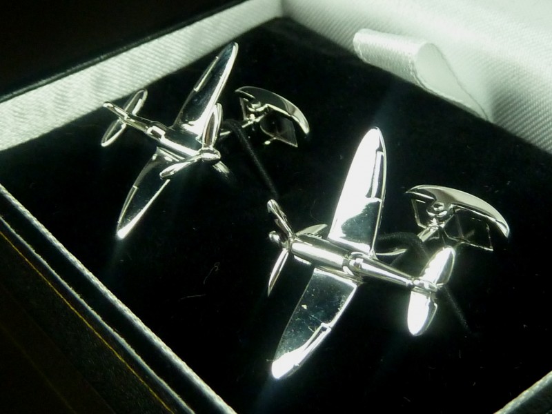 Watt's Antiques :: SILVER WWII FIGHTER CUFFLINKS