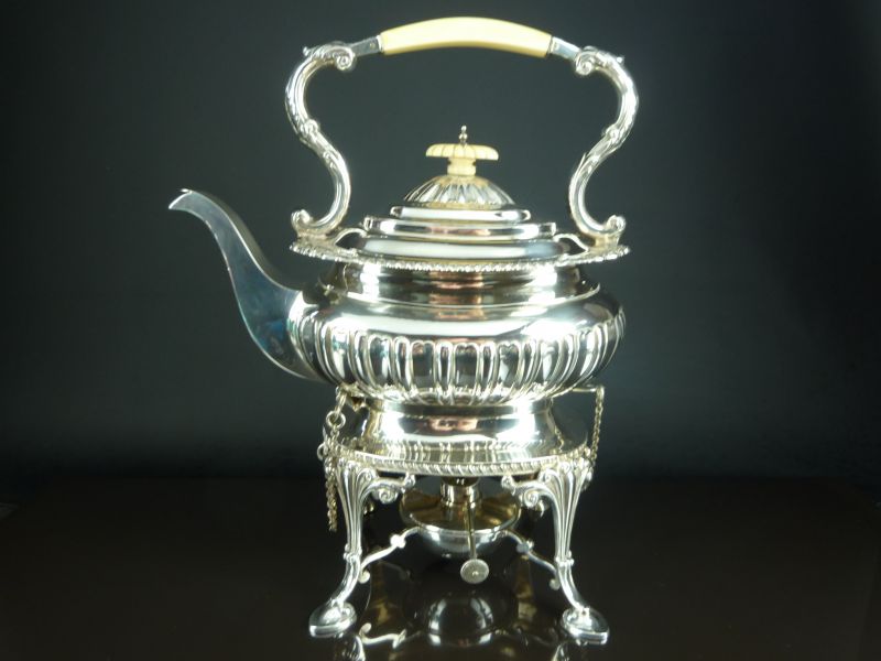 Watt's Antiques :: ANTIQUE SOLID SILVER SPIRIT KETTLE